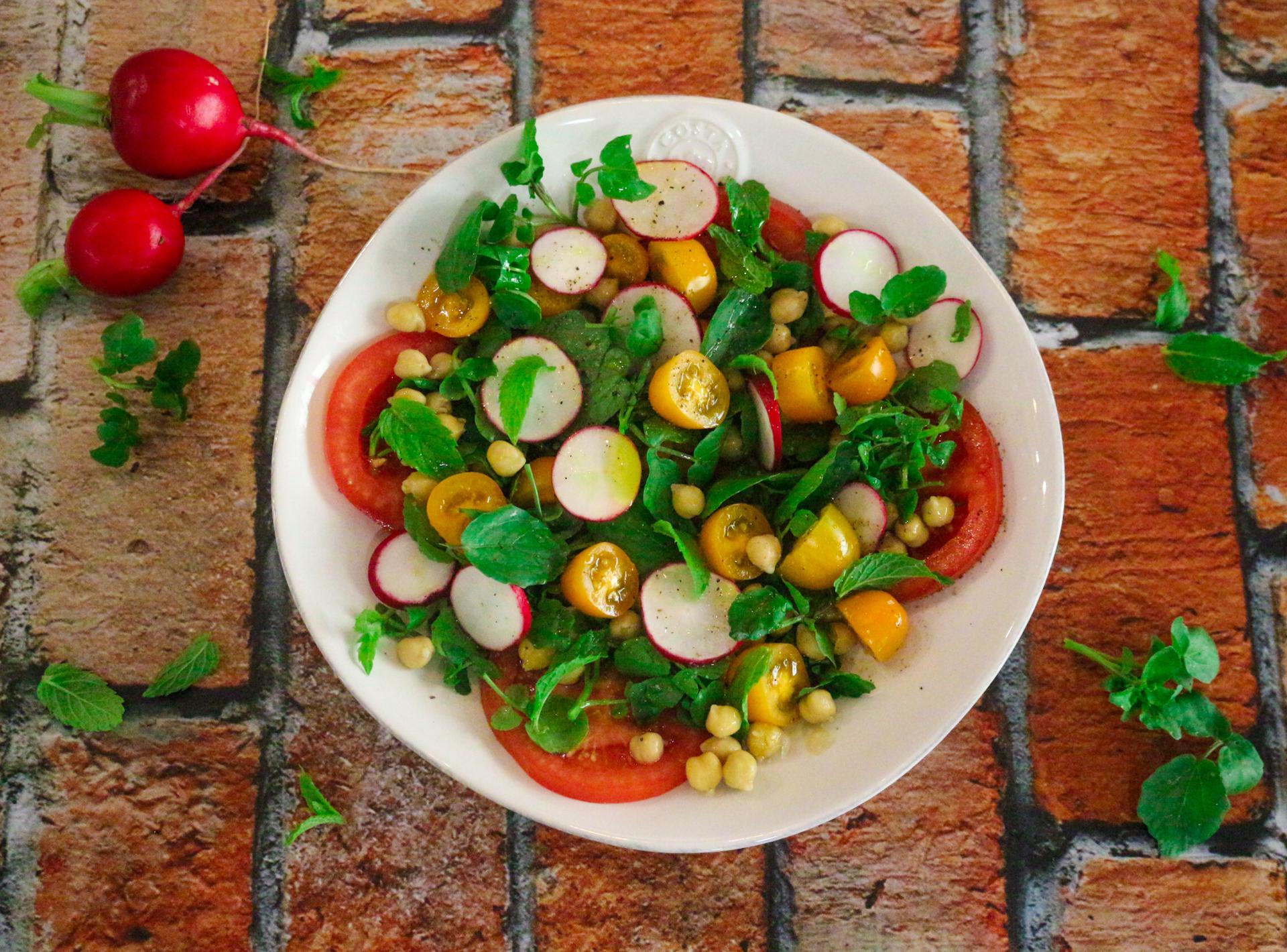 Salada de tomate e rabanete | Cascais Foodlab